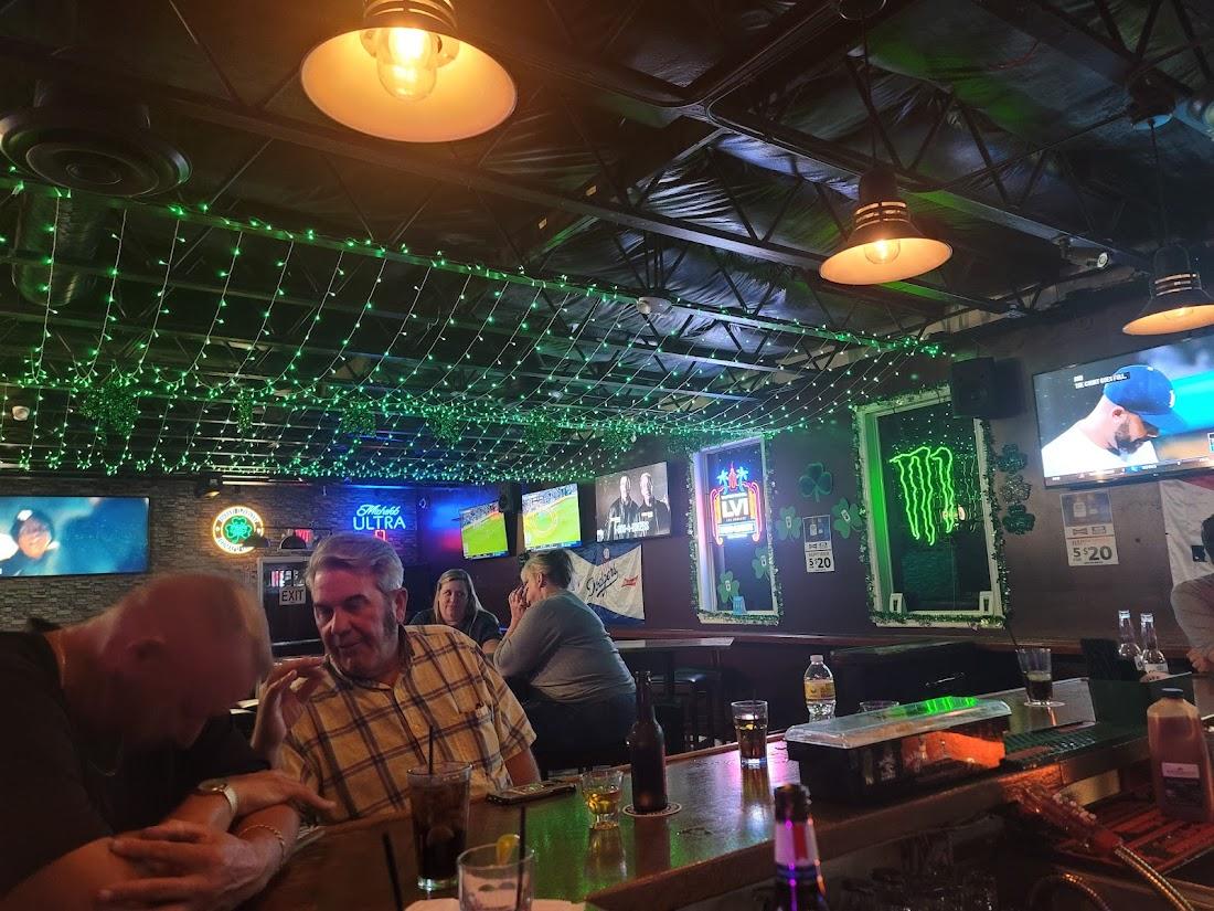 Boondocks - Bar & grill in Corona, CA
